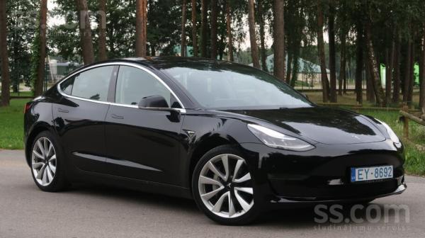 Black Tesla Model 3 2019 in Riga, with an engine capacity of 0.00 L and mileage of 166 thousand km for 17150 €, photo 8 on AUTOMOTO.COM.LV