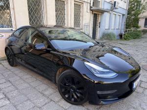 Black Tesla Model 3 2019 in Kaunas, with an engine capacity of 0.00 L and mileage of 159 thousand km for 19400 €, photo 8 on AUTOMOTO.COM.LV