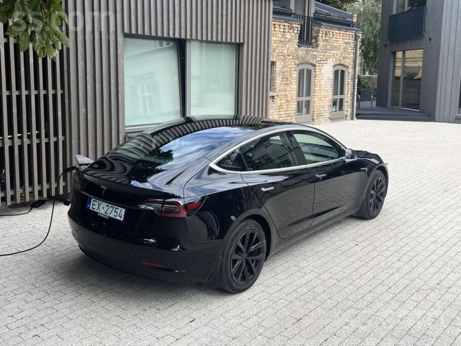 Melns Tesla Model 3 2019 Rīga, ar dzinēja tilpumu 0.00 L un nobraukumu 225 tūkst. km par 15500 €, foto 4 vietnē AUTOMOTO.COM.LV