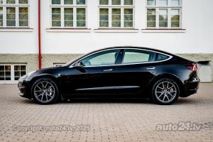 Melns Tesla Model 3 2019 Tallina, ar dzinēja tilpumu 0.00 L un nobraukumu 176 tūkst. km par 19500 €, foto 4 vietnē AUTOMOTO.COM.LV