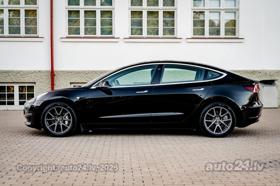 Melns Tesla Model 3 2019 Tallina, ar dzinēja tilpumu 0.00 L un nobraukumu 176 tūkst. km par 19500 €, foto 4 vietnē AUTOMOTO.COM.LV
