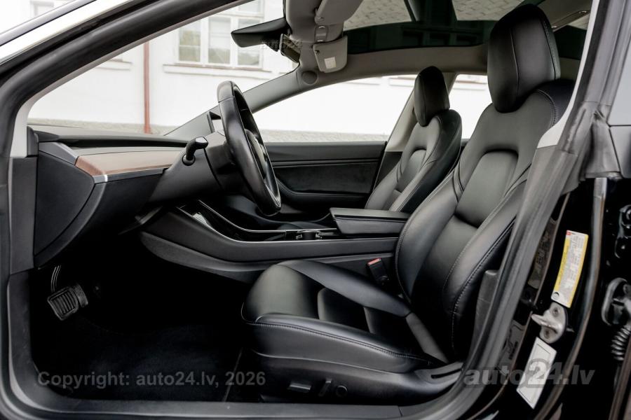 Melns Tesla Model 3 2019 Tallina, ar dzinēja tilpumu 0.00 L un nobraukumu 176 tūkst. km par 19500 €, foto 18 vietnē AUTOMOTO.COM.LV