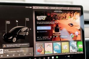 Melns Tesla Model 3 2019 Tallina, ar dzinēja tilpumu 0.00 L un nobraukumu 176 tūkst. km par 19500 €, foto 25 vietnē AUTOMOTO.COM.LV