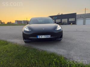 Black Tesla Model 3 2019 in Riga, with an engine capacity of 0.00 L and mileage of 128 thousand km for 17100 €, photo  on AUTOMOTO.COM.LV