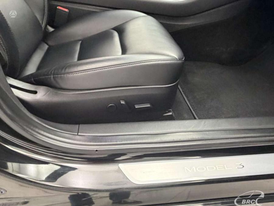 Melns Tesla Model 3 2019 Viļņa, ar dzinēja tilpumu 0.00 L un nobraukumu 142 tūkst. km par 14800 €, foto 8 vietnē AUTOMOTO.COM.LV