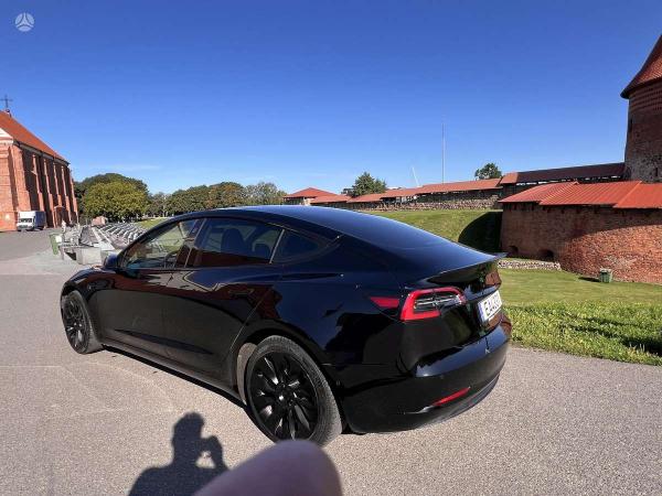 Black Tesla Model 3 2019 in Kaunas, with an engine capacity of 0.00 L and mileage of 159 thousand km for 17499 €, photo 10 on AUTOMOTO.COM.LV