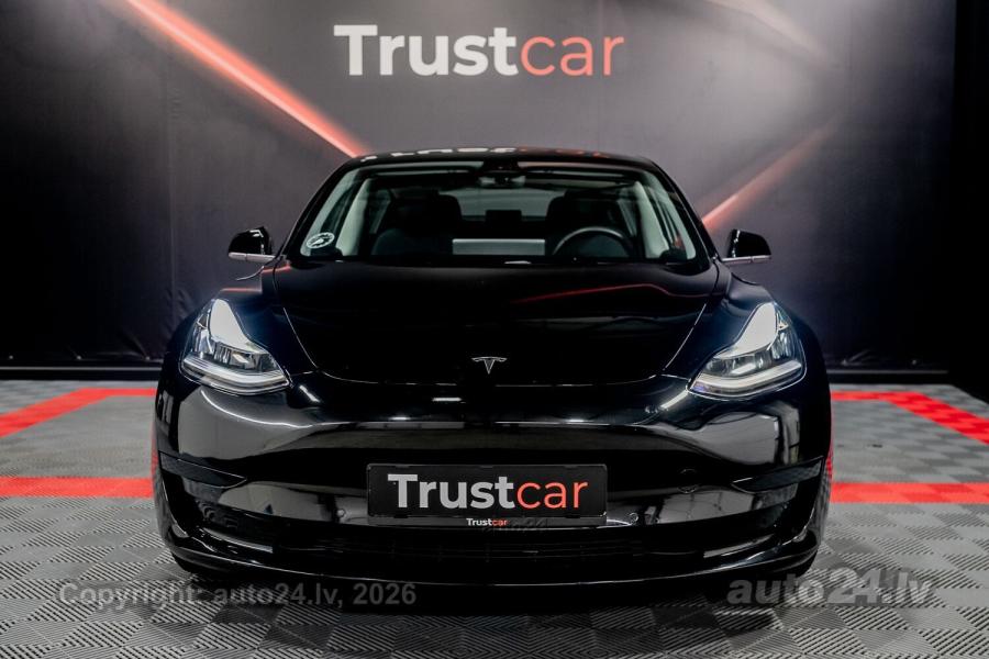 Melns Tesla Model 3 2019 Pērnava, ar dzinēja tilpumu 0.00 L un nobraukumu 157 tūkst. km par 18800 €, foto 4 vietnē AUTOMOTO.COM.LV