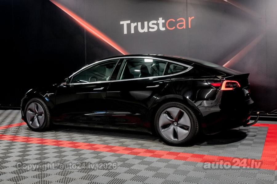 Melns Tesla Model 3 2019 Pērnava, ar dzinēja tilpumu 0.00 L un nobraukumu 157 tūkst. km par 18800 €, foto 5 vietnē AUTOMOTO.COM.LV