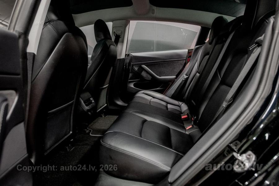 Melns Tesla Model 3 2019 Pērnava, ar dzinēja tilpumu 0.00 L un nobraukumu 157 tūkst. km par 18800 €, foto 27 vietnē AUTOMOTO.COM.LV