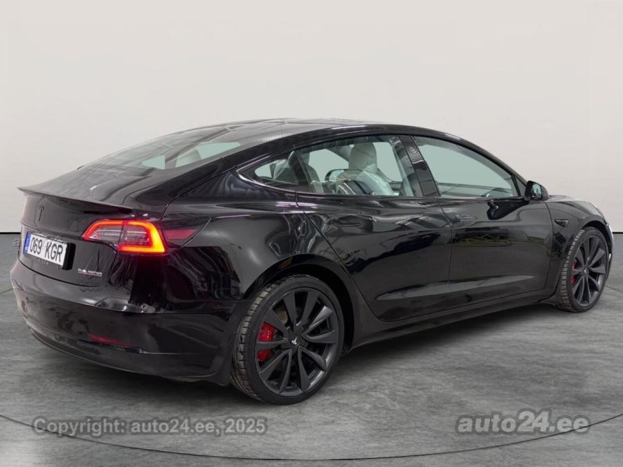 Melns Tesla Model 3 2020 Tallina, ar dzinēja tilpumu 0.00 L un nobraukumu 92 tūkst. km par 25900 €, foto 6 vietnē AUTOMOTO.COM.LV