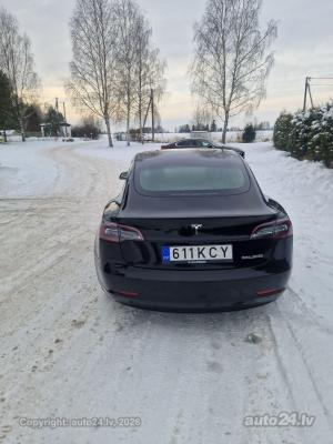 Melns Tesla Model 3 2020 Tallina, ar dzinēja tilpumu 0.00 L un nobraukumu 116 tūkst. km par 25000 €, foto 3 vietnē AUTOMOTO.COM.LV