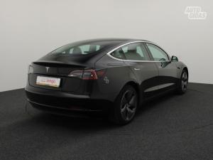 Melns Tesla Model 3 2020 Viļņa, ar dzinēja tilpumu 0.00 L un nobraukumu 144 tūkst. km par 18999 €, foto 8 vietnē AUTOMOTO.COM.LV