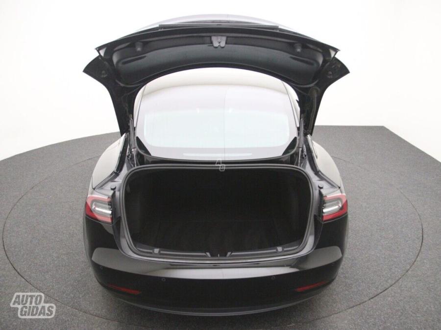 Melns Tesla Model 3 2020 Viļņa, ar dzinēja tilpumu 0.00 L un nobraukumu 144 tūkst. km par 18999 €, foto 32 vietnē AUTOMOTO.COM.LV