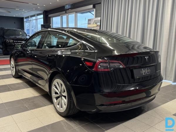 Melns Tesla Model 3 2020 Mārupe, ar dzinēja tilpumu 0.00 L un nobraukumu 109 tūkst. km par 24990 €, foto 2 vietnē AUTOMOTO.COM.LV