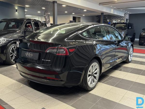Melns Tesla Model 3 2020 Mārupe, ar dzinēja tilpumu 0.00 L un nobraukumu 109 tūkst. km par 24990 €, foto 4 vietnē AUTOMOTO.COM.LV