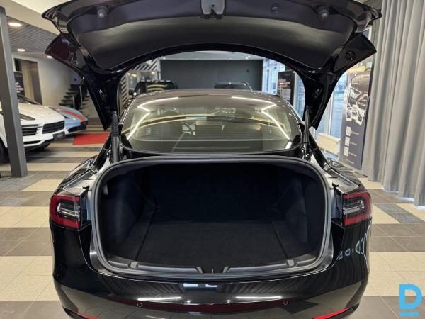 Melns Tesla Model 3 2020 Mārupe, ar dzinēja tilpumu 0.00 L un nobraukumu 109 tūkst. km par 24990 €, foto 5 vietnē AUTOMOTO.COM.LV