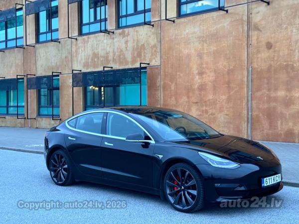 Melns Tesla Model 3 2020 Tallina, ar dzinēja tilpumu 0.00 L un nobraukumu 125 tūkst. km par 23300 €, foto 1 vietnē AUTOMOTO.COM.LV