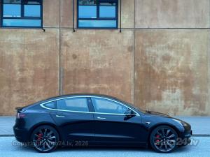 Black Tesla Model 3 2020 in Tallinn, with an engine capacity of 0.00 L and mileage of 125 thousand km for 23300 €, photo 3 on AUTOMOTO.COM.LV
