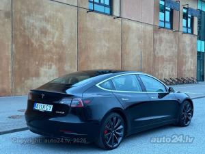 Black Tesla Model 3 2020 in Tallinn, with an engine capacity of 0.00 L and mileage of 125 thousand km for 23300 €, photo 4 on AUTOMOTO.COM.LV