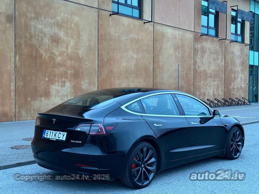 Melns Tesla Model 3 2020 Tallina, ar dzinēja tilpumu 0.00 L un nobraukumu 125 tūkst. km par 23300 €, foto 5 vietnē AUTOMOTO.COM.LV