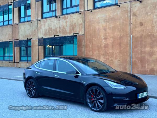 Черный Тесла Модель 3 2020 в Таллин, объемом двигателя 0.00 л и пробегом 125 тыс. км за 23300 €, фото 6 на AUTOMOTO.COM.LV