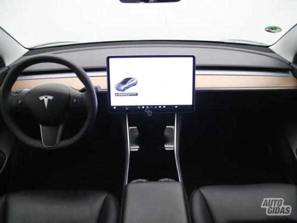 Black Tesla Model 3 2020 in Vilnius, with an engine capacity of 0.00 L and mileage of 149 thousand km for 18799 €, photo 2 on AUTOMOTO.COM.LV