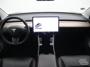 Melns Tesla Model 3 2020 Viļņa, ar dzinēja tilpumu 0.00 L un nobraukumu 149 tūkst. km par 18799 €, foto 3 vietnē AUTOMOTO.COM.LV