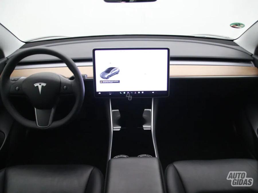 Melns Tesla Model 3 2020 Viļņa, ar dzinēja tilpumu 0.00 L un nobraukumu 149 tūkst. km par 18799 €, foto 3 vietnē AUTOMOTO.COM.LV