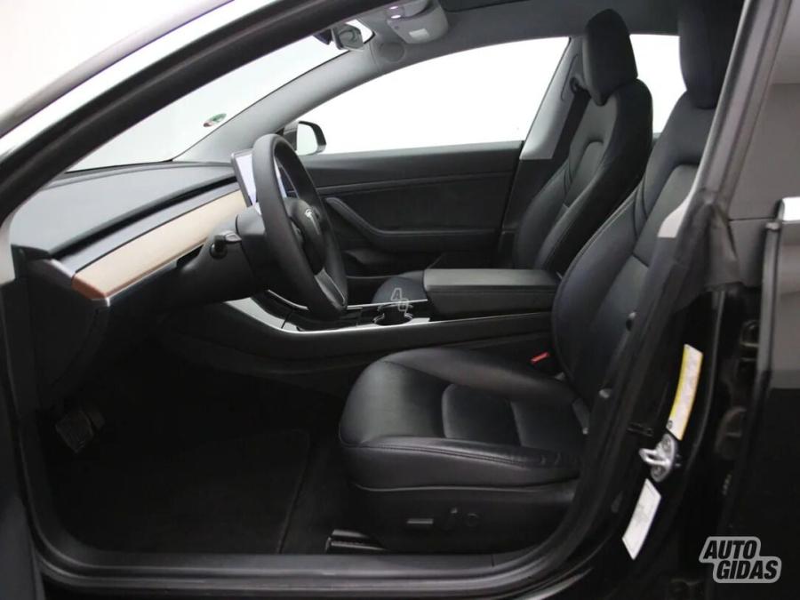 Melns Tesla Model 3 2020 Viļņa, ar dzinēja tilpumu 0.00 L un nobraukumu 149 tūkst. km par 18799 €, foto 5 vietnē AUTOMOTO.COM.LV