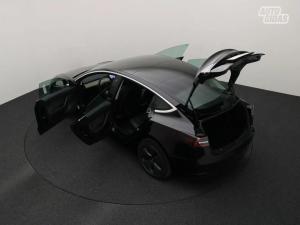 Melns Tesla Model 3 2020 Viļņa, ar dzinēja tilpumu 0.00 L un nobraukumu 149 tūkst. km par 18799 €, foto 14 vietnē AUTOMOTO.COM.LV