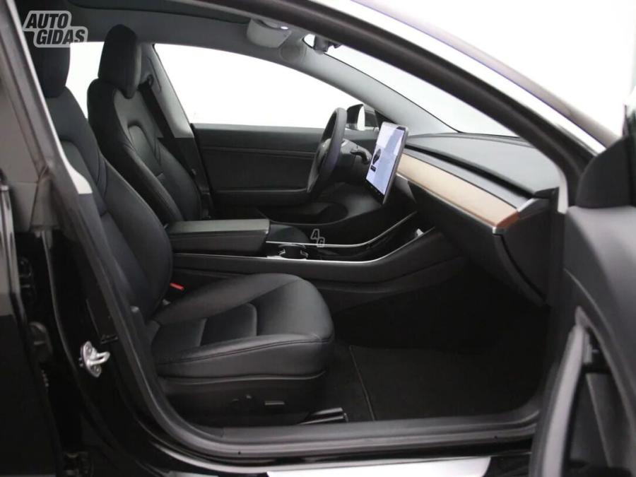 Melns Tesla Model 3 2020 Viļņa, ar dzinēja tilpumu 0.00 L un nobraukumu 149 tūkst. km par 18799 €, foto 15 vietnē AUTOMOTO.COM.LV