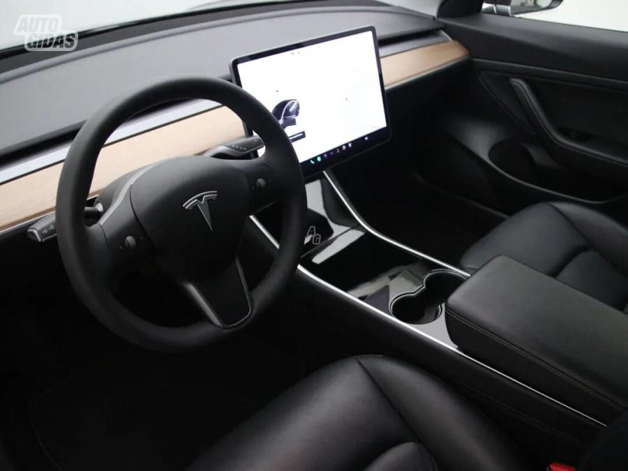 Melns Tesla Model 3 2020 Viļņa, ar dzinēja tilpumu 0.00 L un nobraukumu 149 tūkst. km par 18799 €, foto 17 vietnē AUTOMOTO.COM.LV