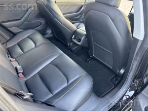 Black Tesla Model 3 2020 in Riga, with an engine capacity of 0.00 L and mileage of 104 thousand km for 22800 €, photo 9 on AUTOMOTO.COM.LV