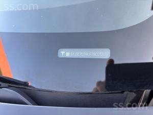 Black Tesla Model 3 2020 in Riga, with an engine capacity of 0.00 L and mileage of 104 thousand km for 22800 €, photo 12 on AUTOMOTO.COM.LV