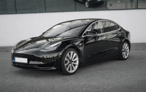 Melns Tesla Model 3 2020 Rīga, ar dzinēja tilpumu 0.00 L un nobraukumu 136 tūkst. km par 18550 €, foto 5 vietnē AUTOMOTO.COM.LV