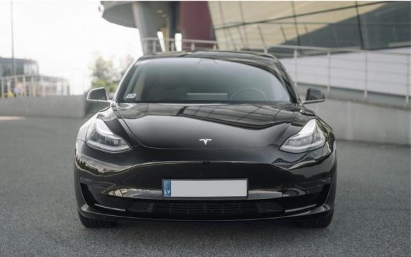 Melns Tesla Model 3 2020 Rīga, ar dzinēja tilpumu 0.00 L un nobraukumu 136 tūkst. km par 18550 €, foto 7 vietnē AUTOMOTO.COM.LV
