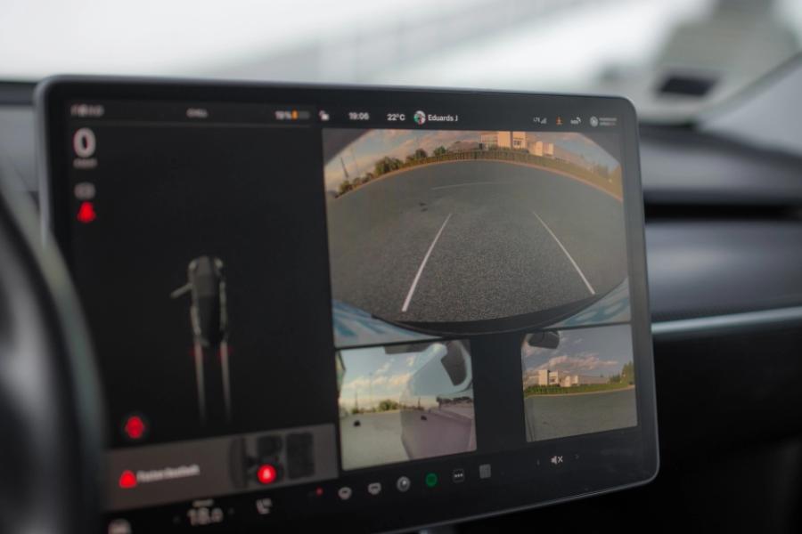Melns Tesla Model 3 2020 Rīga, ar dzinēja tilpumu 0.00 L un nobraukumu 136 tūkst. km par 18550 €, foto 10 vietnē AUTOMOTO.COM.LV