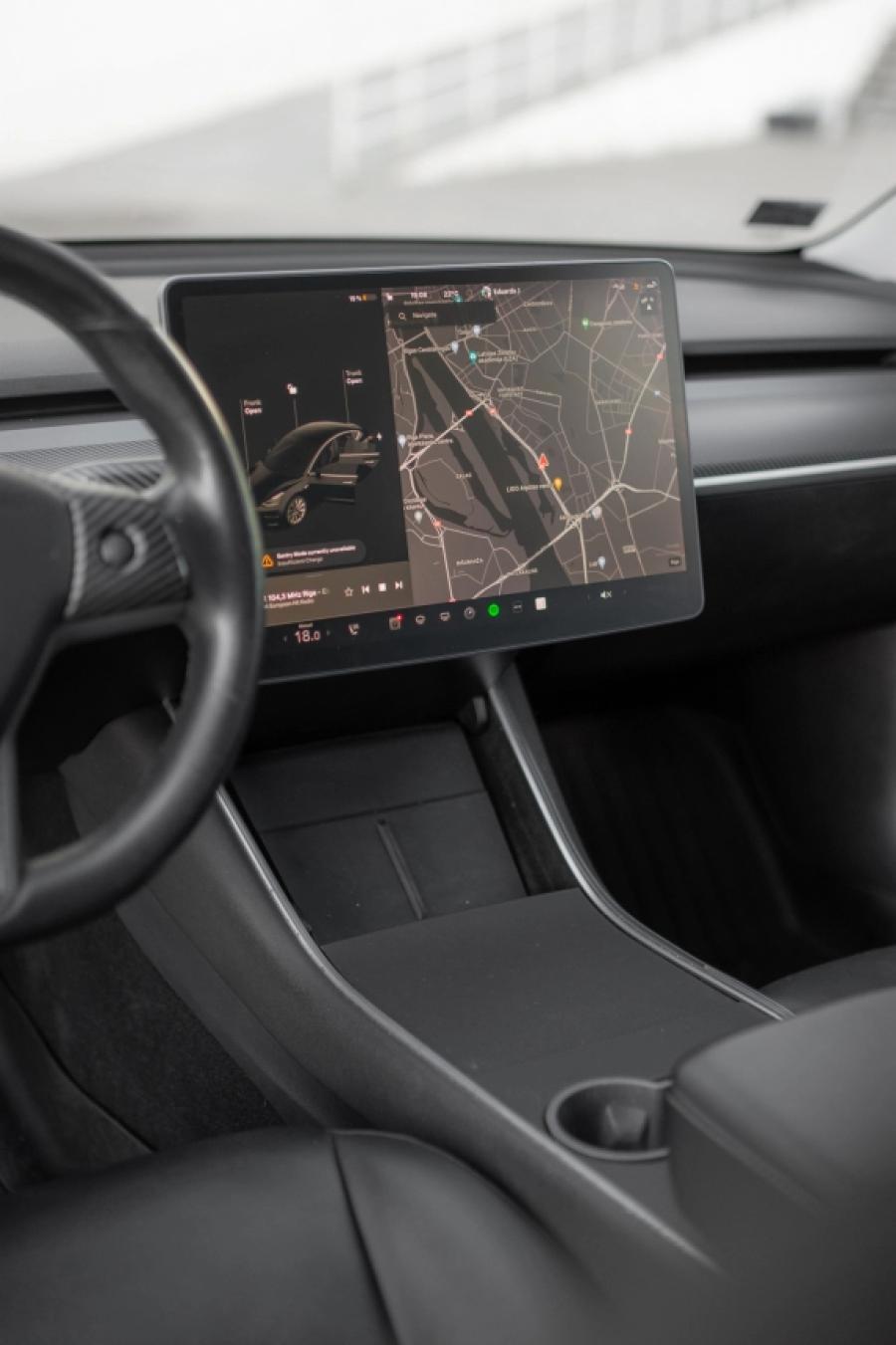 Melns Tesla Model 3 2020 Rīga, ar dzinēja tilpumu 0.00 L un nobraukumu 136 tūkst. km par 18550 €, foto 29 vietnē AUTOMOTO.COM.LV