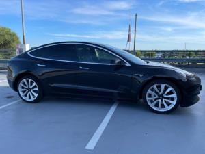 Melns Tesla Model 3 2020 Rīga, ar dzinēja tilpumu 0.00 L un nobraukumu 136 tūkst. km par 18550 €, foto 30 vietnē AUTOMOTO.COM.LV