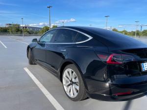 Melns Tesla Model 3 2020 Rīga, ar dzinēja tilpumu 0.00 L un nobraukumu 136 tūkst. km par 18550 €, foto 34 vietnē AUTOMOTO.COM.LV