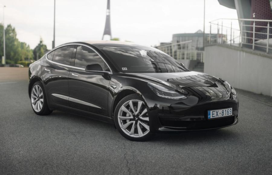 Melns Tesla Model 3 2020 Rīga, ar dzinēja tilpumu 0.00 L un nobraukumu 136 tūkst. km par 18550 €, foto 38 vietnē AUTOMOTO.COM.LV