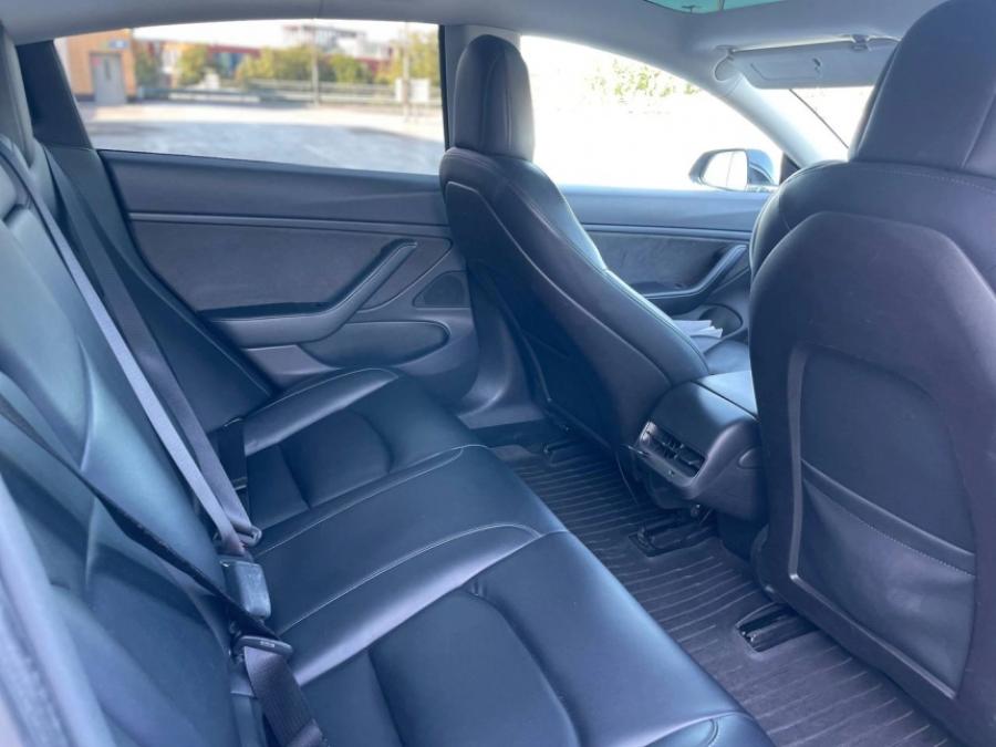 Melns Tesla Model 3 2020 Rīga, ar dzinēja tilpumu 0.00 L un nobraukumu 136 tūkst. km par 18550 €, foto 45 vietnē AUTOMOTO.COM.LV