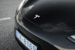 Melns Tesla Model 3 2020 Rīga, ar dzinēja tilpumu 0.00 L un nobraukumu 136 tūkst. km par 18550 €, foto 48 vietnē AUTOMOTO.COM.LV