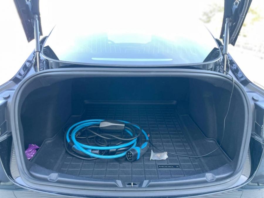 Melns Tesla Model 3 2020 Rīga, ar dzinēja tilpumu 0.00 L un nobraukumu 136 tūkst. km par 18550 €, foto 55 vietnē AUTOMOTO.COM.LV
