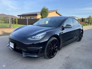Black Tesla Model 3 2020 in Siauliai, with an engine capacity of 0.00 L and mileage of 66 thousand km for 24500 €, photo 3 on AUTOMOTO.COM.LV