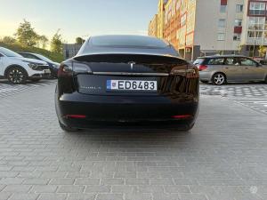 Black Tesla Model 3 2020 in Vilnius, with an engine capacity of 0.00 L and mileage of 108 thousand km for 14500 €, photo 9 on AUTOMOTO.COM.LV
