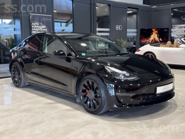 Black Tesla Model 3 2020 in Riga, with an engine capacity of 0.00 L and mileage of 69 thousand km for 28990 €, photo 1 on AUTOMOTO.COM.LV