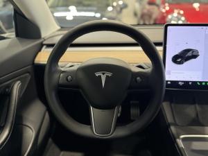 Melns Tesla Model 3 2020 Rīga, ar dzinēja tilpumu 0.00 L un nobraukumu 69 tūkst. km par 28990 €, foto 14 vietnē AUTOMOTO.COM.LV