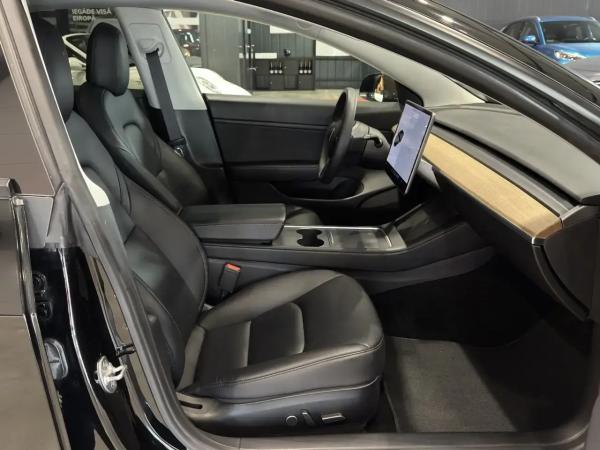 Melns Tesla Model 3 2020 Mārupe, ar dzinēja tilpumu 0.00 L un nobraukumu 69 tūkst. km par 28990 €, foto 8 vietnē AUTOMOTO.COM.LV