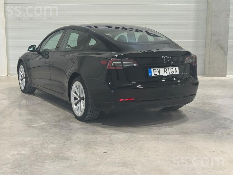 Melns Tesla Model 3 2021 Rīga, ar dzinēja tilpumu 0.00 L un nobraukumu 22 tūkst. km par 32340 €, foto 2 vietnē AUTOMOTO.COM.LV